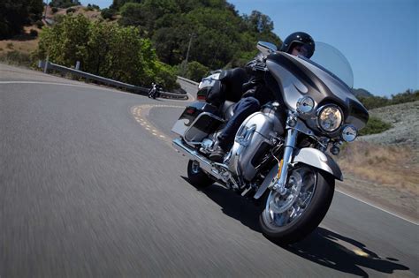 Motorrad Vergleich Harley Davidson Street Glide Flhx 2013 Vs Harley