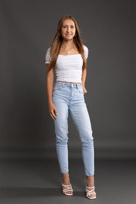 Ava H New View Modeling