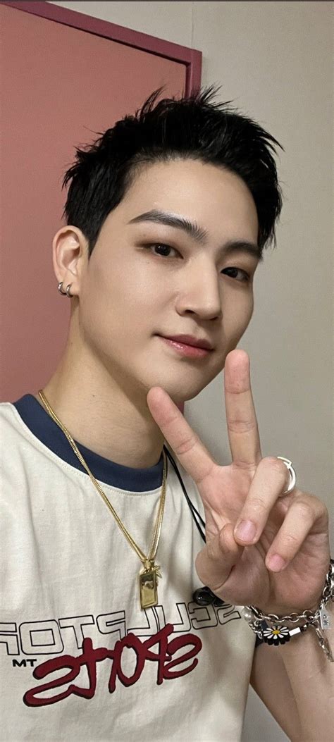 Pin By Azmi Eugine On Jaebom Got7 Jaebum Pop Crush