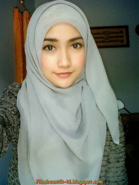 Foto Cewek Bandung Berjilbab Cantik Banget Terbaru 2014 | Kumpulan Foto Cewek Cantik Berjilbab ...