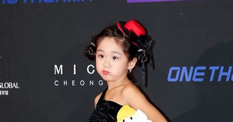 Et포토 크림서현 깜찍한 키즈 모델