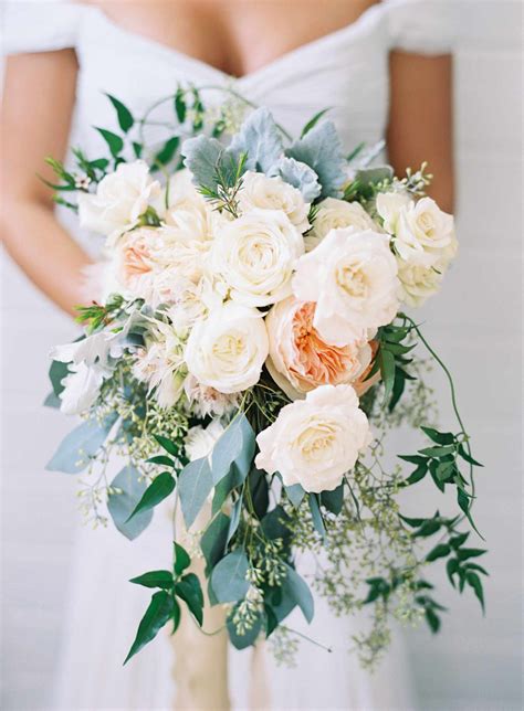 33 Chic Cascading Wedding Bouquets
