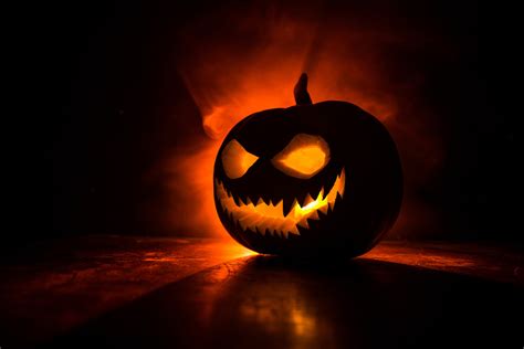 Los 5 Mejores Lugares Para Celebrar Halloween 2025 En España