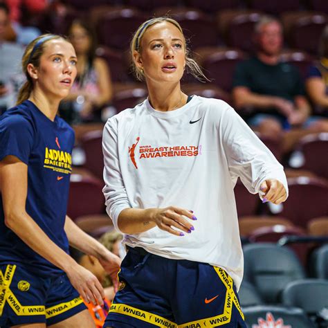 Lane Kiffins Stunning Daughter Presley Goes Viral For Volleyball