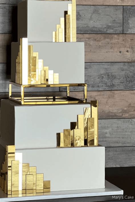 Metallic Cake Stands And Separators Prop Options