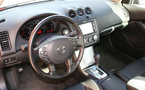 Nissan Altima 2010 Interior