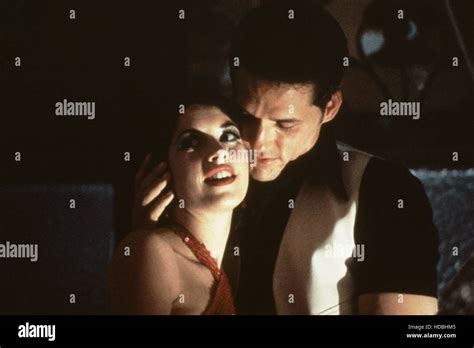 Silencing Mary From Left Lisa Dean Ryan Josh Hopkins 1998