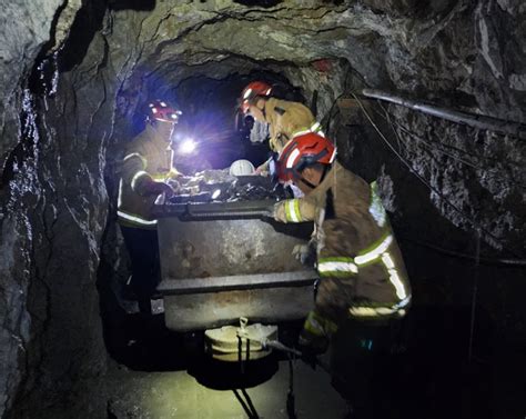 봉화 광산 매몰자 2명 고립 10일 만에 모두 구조 생환2보