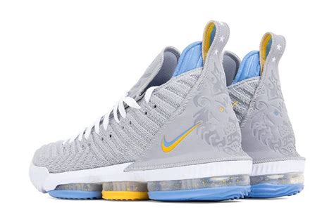 Lebron Xvi Mpls Wolf Greywhiteuniversity Blue Feature