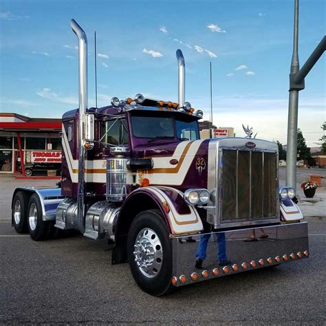 Old Peterbilt 359