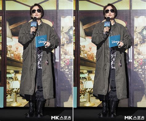 电视人朴京林展现了与以往不同的魅力十足的硬朗时尚。朴京林担任了12月3日上午在首尔江南区coex会展中心大宴会厅举行的迪士尼的原创系列《照明