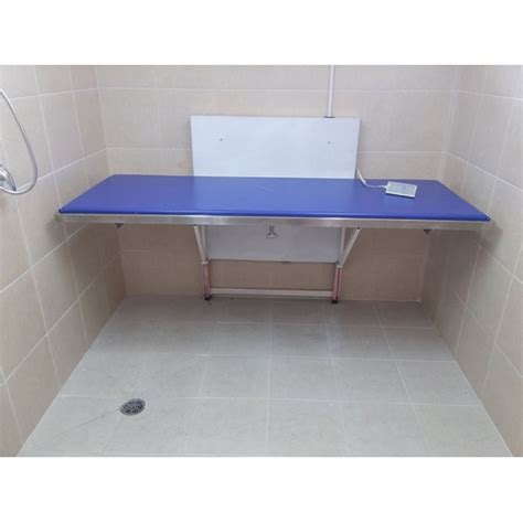 סלע מקלחות ואמבטיות מיוחדות