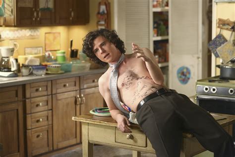 Picture Of Charlie Mcdermott In The Middle Charlie Mcdermott