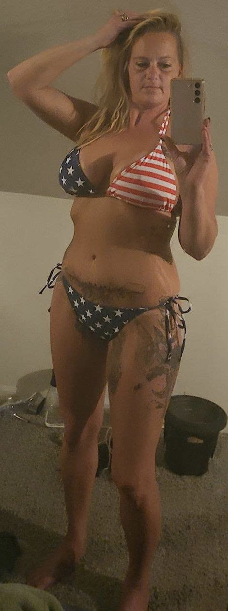 Happy Independence Day Thick Wife In Patriotic Bikini Pic