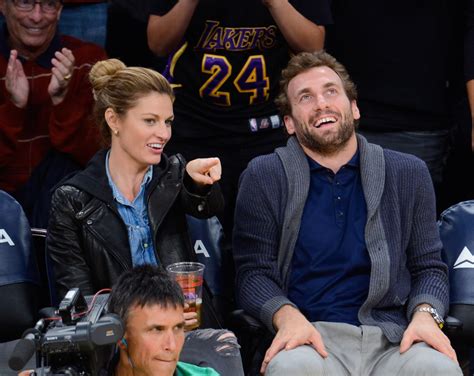 Inside Erin Andrews Rollercoaster Life From Peeping Tom Scandal To Long Infidelity Battle