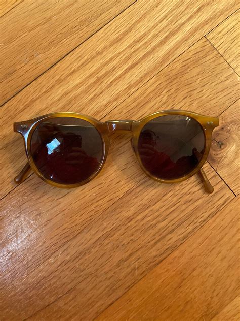 Vintage Sunglasses With Circular Frames Gem