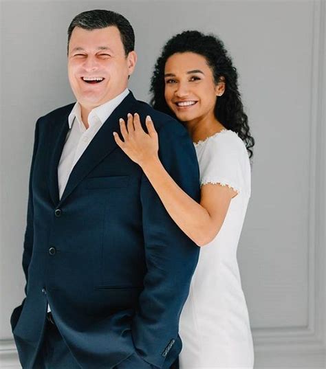 ალექსანდრე კვიტაშვილი დაქორწინდა ვინ არის ექს მინისტრის მეორე მეუღლე კვირის პალიტრა