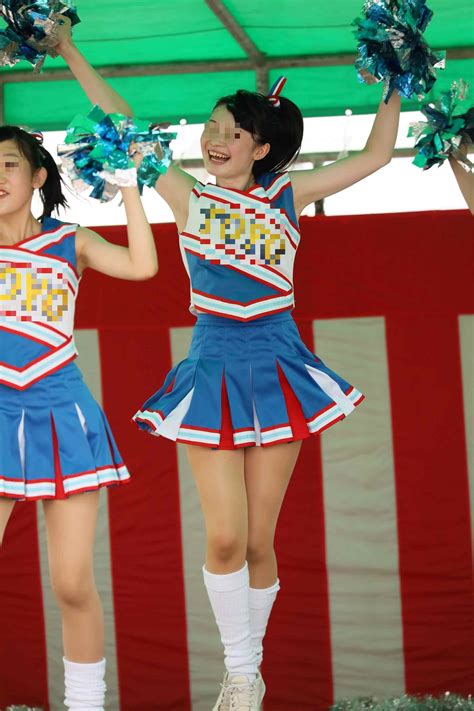 見せすぎ注意 挑発チアの応援お祭り演技アクロバティックな演技も魅力的青色の有名ダンスチアPALPISパルピス