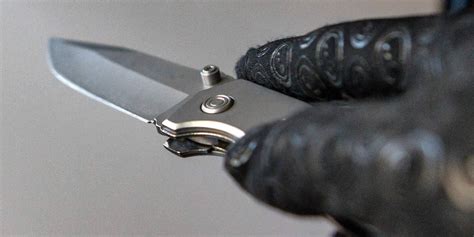 Maskenstreit In Horn Eskaliert Mann Mit Messer Niedergestochen Mopo