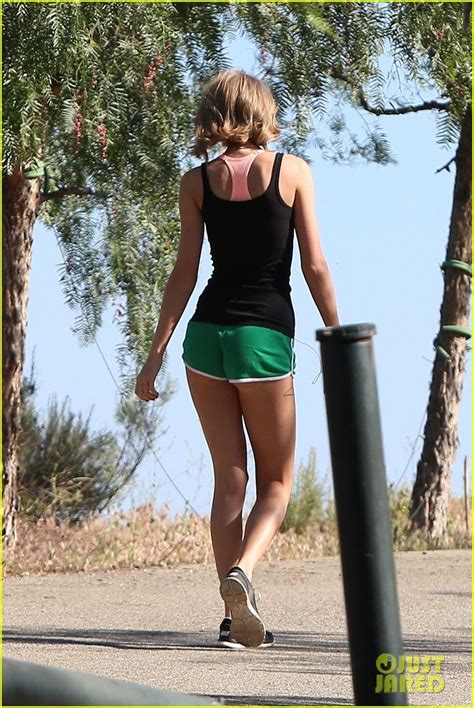 Taylor Swift Was Photographed Hiking Backwards And Her Explanation Is