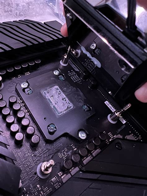 Help Cpu Block Not Sitting Close Enough To Delidded Cpu Roverclocking Help Cpu Block Not Sitting Close Enough To Delidded Cpu Roverclocking