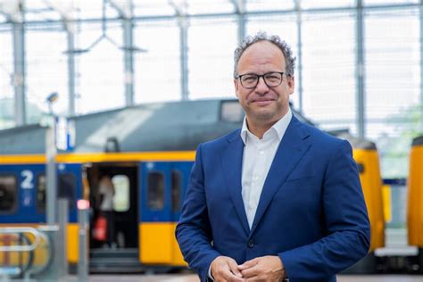 Ns Topman Koolmees Optimistisch Trein Misschien Al Over 50 Jaar Serieus Alternatief Voor De Auto