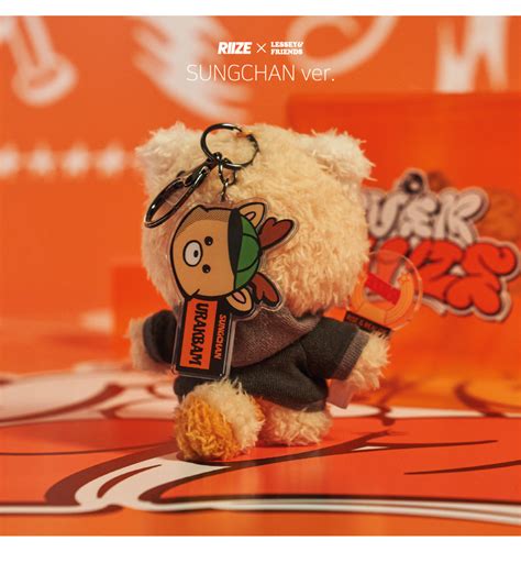 Lessey Doll Keyring And Photo Card Setriize And Lessey Friends Ever Riize Official Md Apr2025