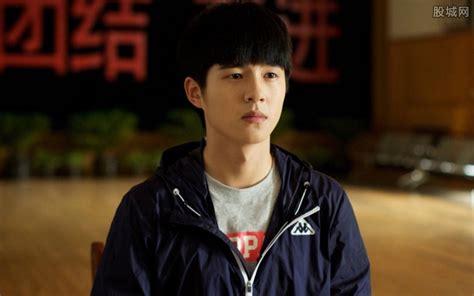 天涯刘昊然谭松韵分手昊然谭松韵没分手谭松韵昊然大山谷图库