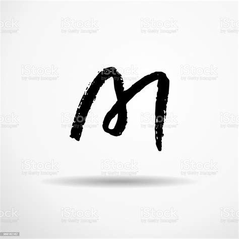M Handwritten 드라이 브러쉬에 의해 편지 거친 스트로크 글꼴 질감 벡터 일러스트입니다 그런 지 스타일 알파벳입니다 거친에 대한 스톡 벡터 아트 및 기타 이미지