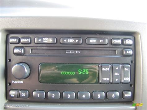 2004 Ford Excursion Xlt 4x4 Audio System Photos