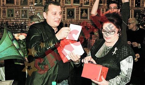 Stefan Florescu Umple Salile De Teatru