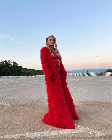 Adea Pula Sjell Sonte Projektin E Ri Muzikor Ti Telegrafi Telegrafi