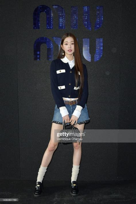 Yoona Snsd Et Jang Wonyoung Ive Au Défilé De Miu Miu à La Paris
