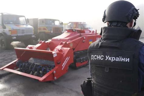 ДСНС отримала машини механізованого розмінування MV-4 та MV-10 ...