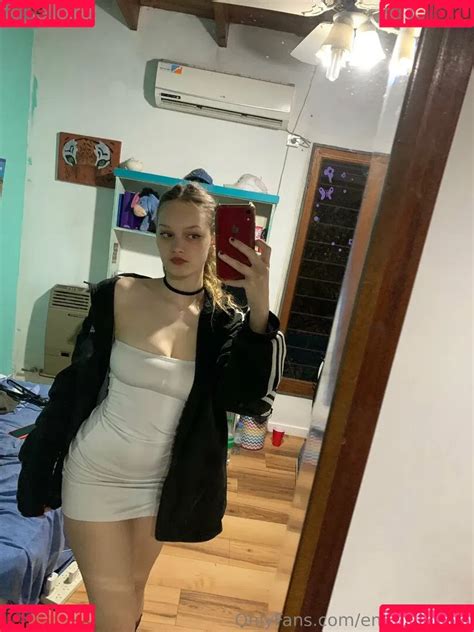 Leaks Nude Emily Flowers Onlyfans Photo Gallery - Fapello.ru