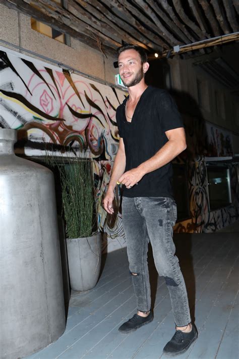 עוז זהבי עשה שיימינג לצלם פפראצי Tmi