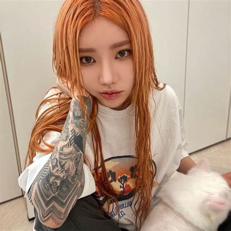 Pin By Miikaa On Acubi Y2k Grungy Bad Girl Aesthetic Girl Icons Korean Girl