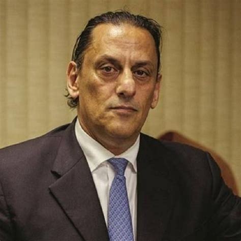 Joias De Bolsonaro Celular Do Advogado Frederick Wassef é Apreendido