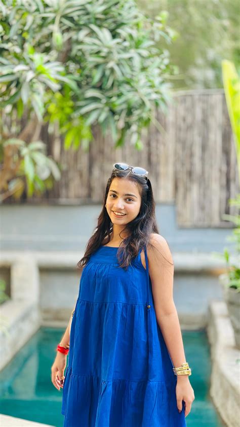 Divya Vaishnav Divyaavaishnav • Instagram Photos And Videos