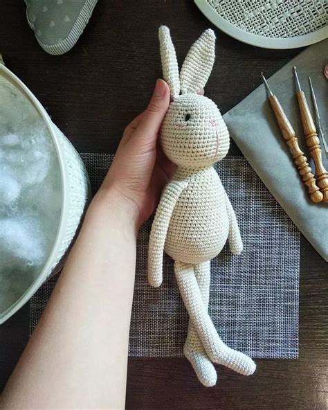 Игрушка амигуруми | Связаные крючком куклы, Схемы вязания крючком ...