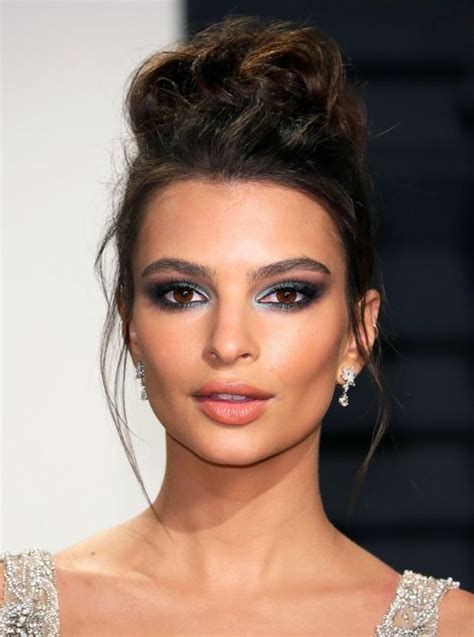 Emily Ratajkowski S Mint Eye Is The Sexiest Version Of Mermaid Makeup