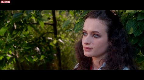 Ta Robe Cintrée Nude Pics Page 1