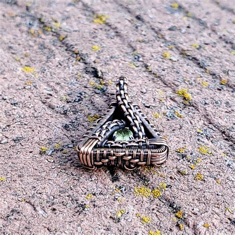 I Made Some Tiny Wire Pendants Rcrafts