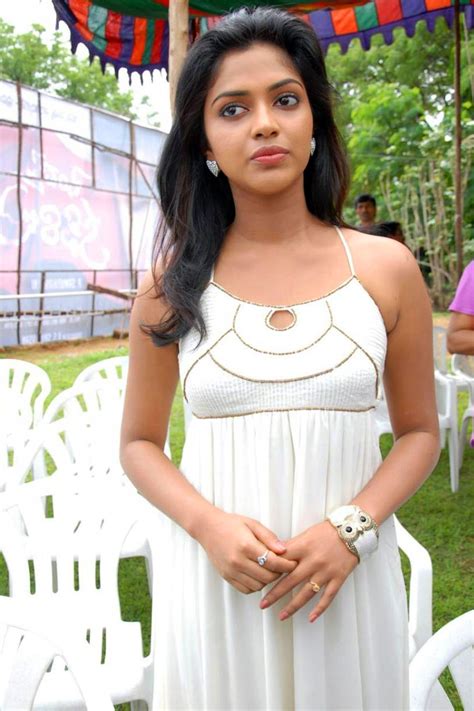 Amala Paul Cute Malayalam Actress Images In Movie Location Photoplus Kerala Malayalam Actor