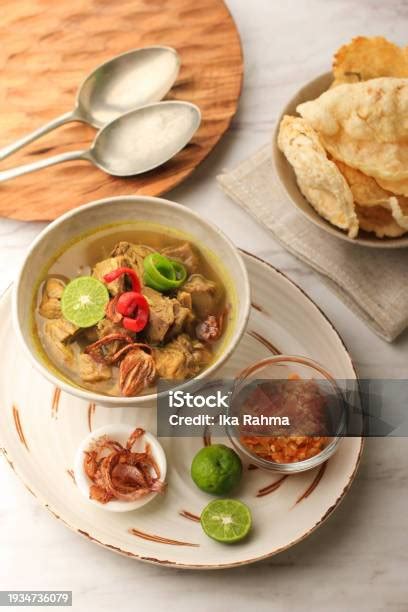 Soto Sapi Atau Soto Daging Adalah Sup Khas Indonesia Hidangan Ini Terbuat Dari Kaldu Sapi Dengan