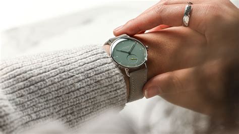 A Week With The Nomos Glashütte Metro 33 Sage Watchgecko