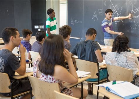 Apply √mathroots Mit