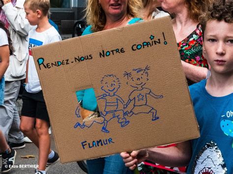 La Mobilisation En Faveur De La Famille Hamzaj Expulsée Vers Lalbanie