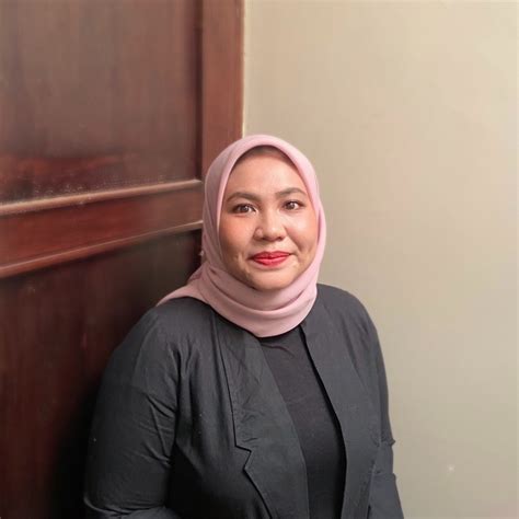 Devi Fitri Yani Emails And Phone Numbers Flashintel