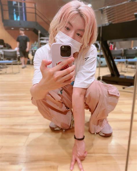 藤澤涼架さんのインスタグラム写真 藤澤涼架instagram 「こちらはドーム公演への準備が進んでいるよ 💙 皆も体調気を付けて